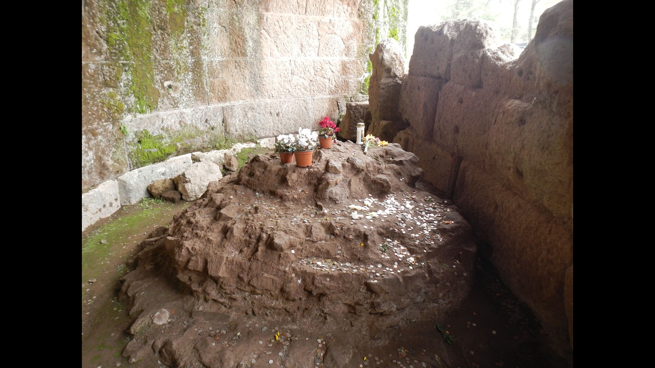 Where Julius Caesar was killed and other top Roman Sites in Rome, Italy ...