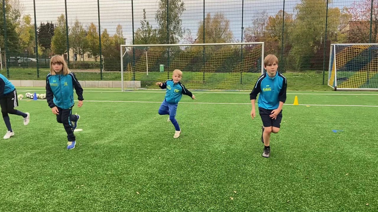FIFA 11+ KIDS Level1 - Erwärmung - YouTube