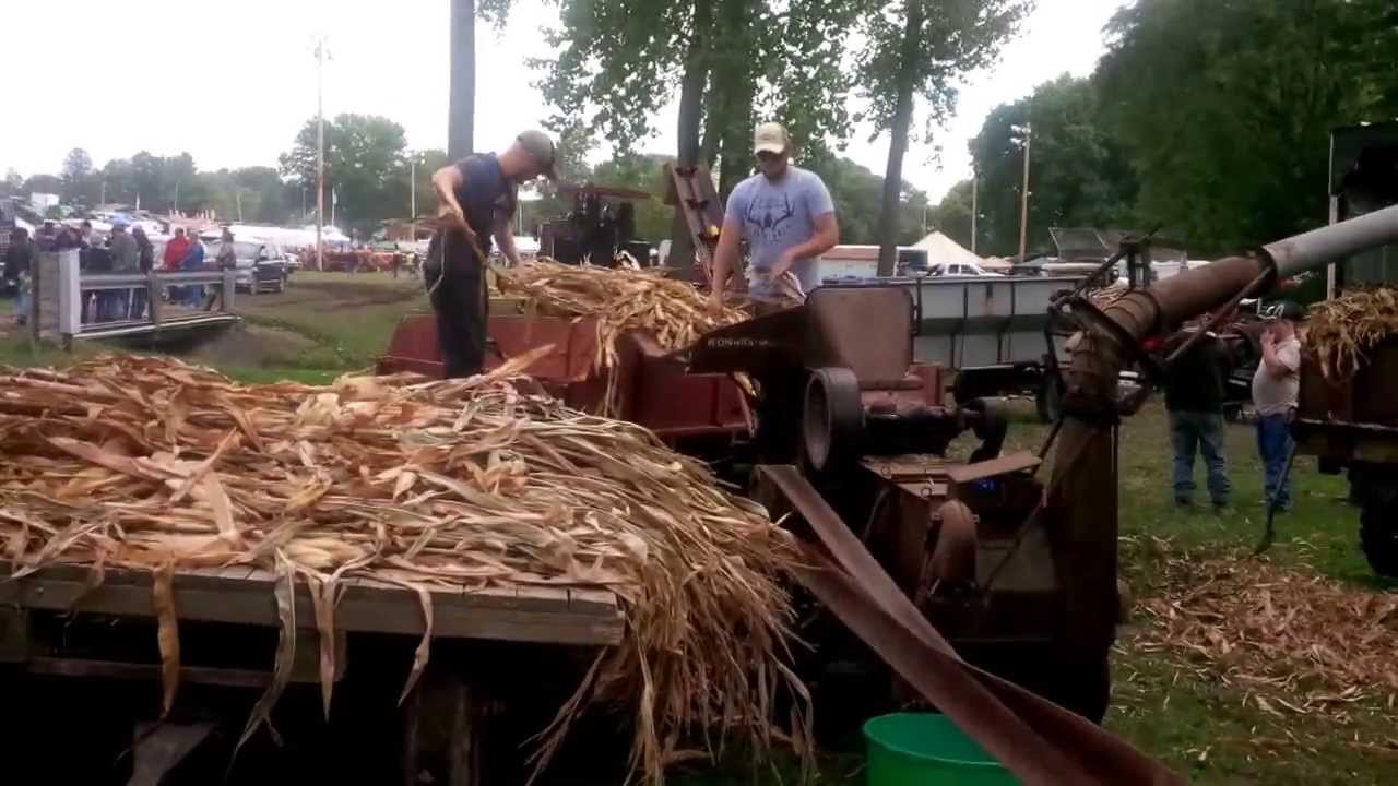 McCormick Deering corn shredder - YouTube