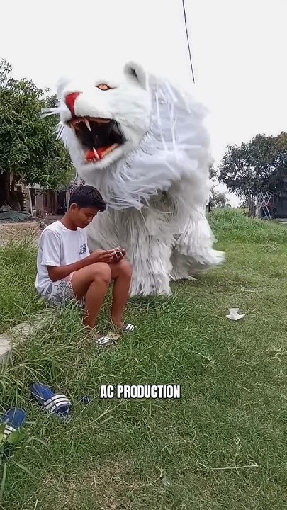 Lagi asik main game tiba-tiba di gigit can macanan - YouTube