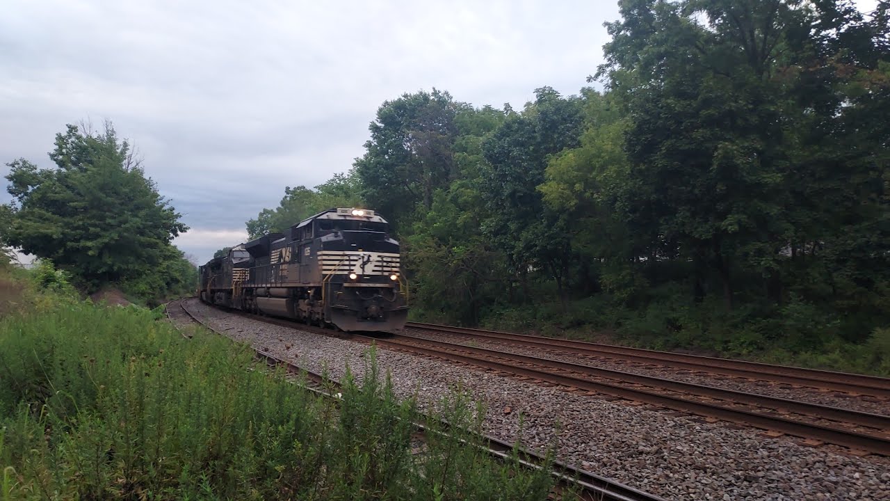 NS 1126 SD70ACE Leads 28X with Loud K5LLA! 8/30/24 - YouTube