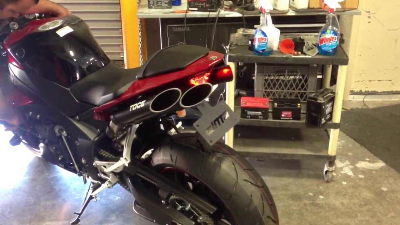 Toce exhaust 2011 Yamaha R1 - YouTube