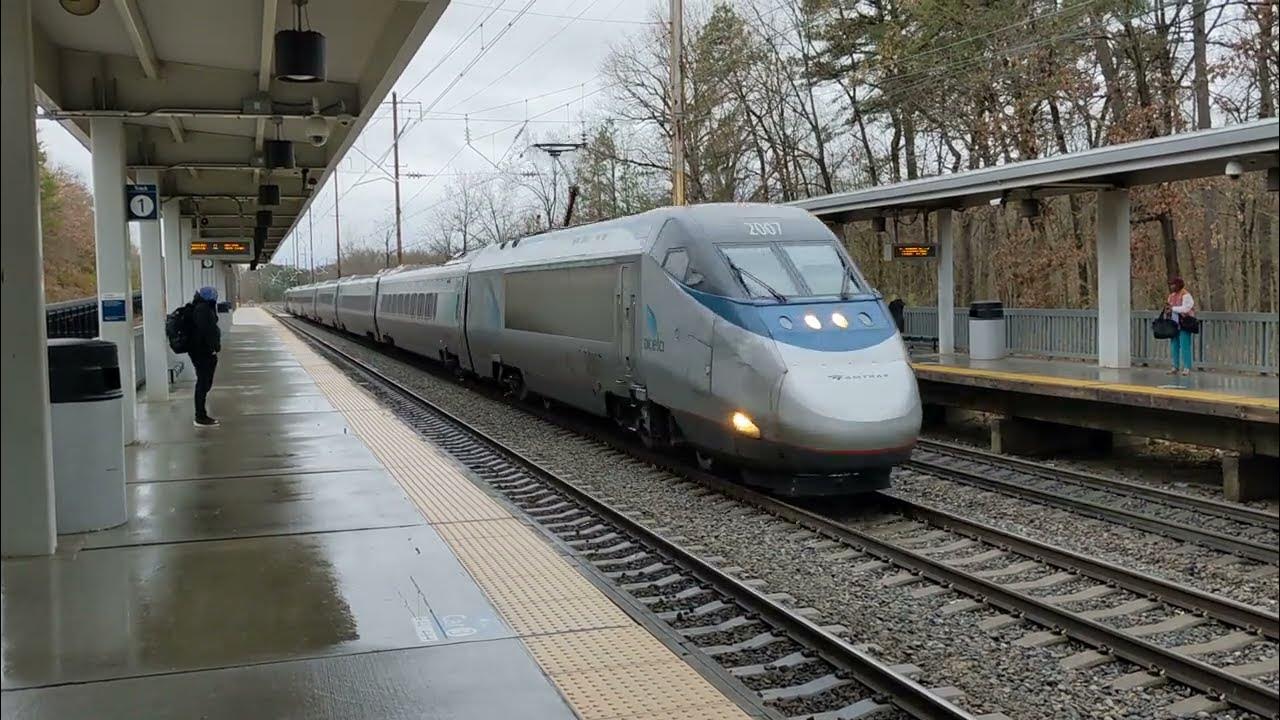 Amtrak Acela Express w/ #2007 and #2028 Passing BWI Northbound - YouTube