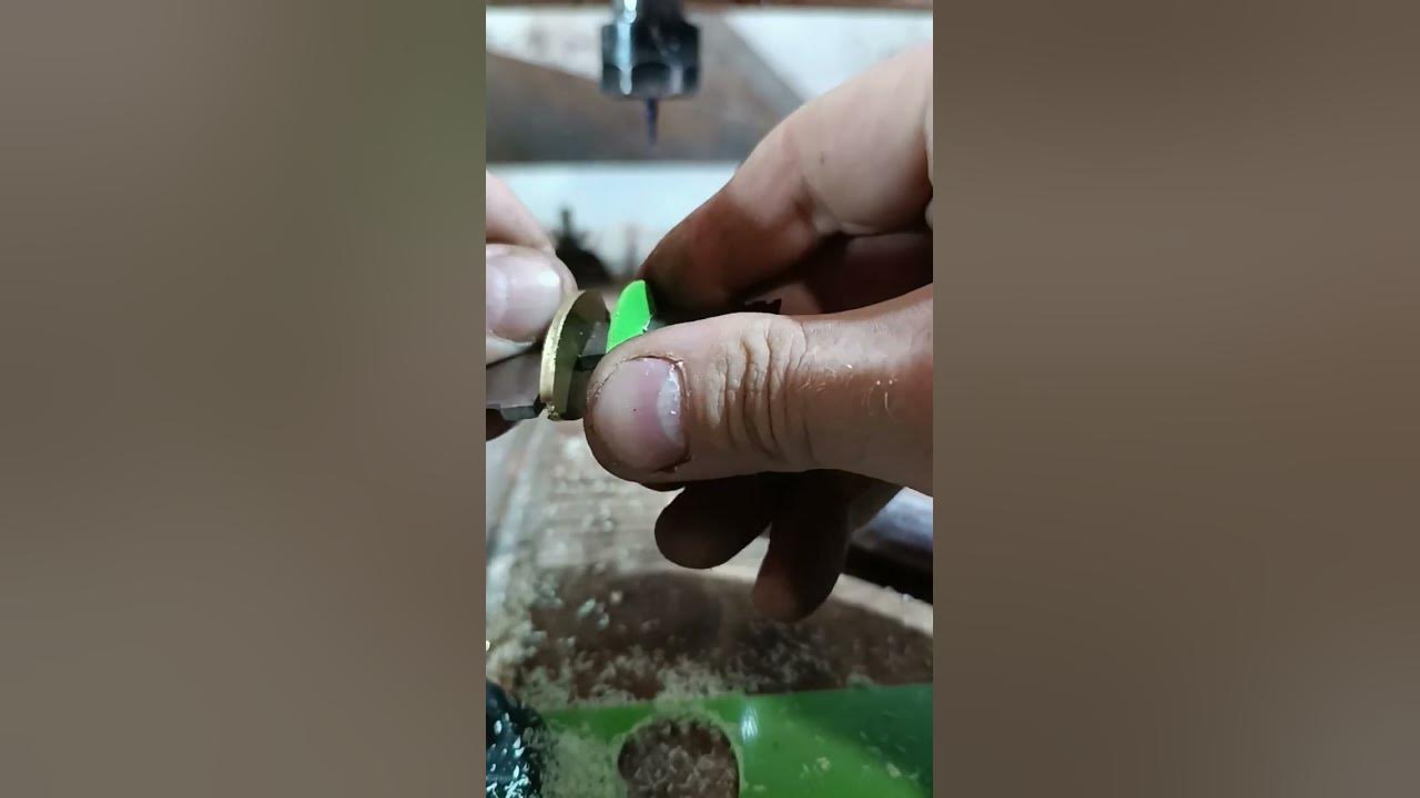 Изготовление Ножа с чешуей змеи на рукояти. - YouTube