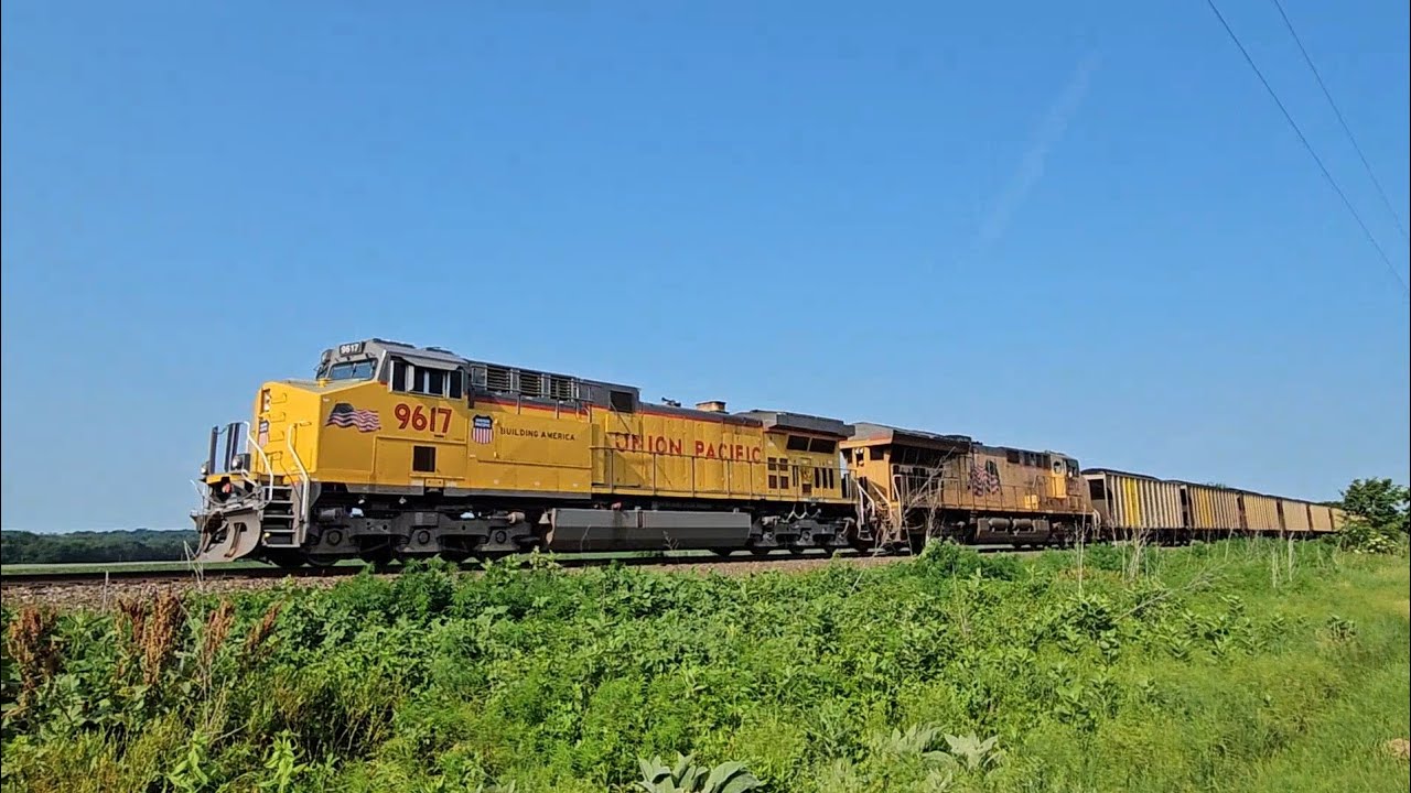 Railfanning On The Union Pacific Line With 5 Trains Passing Through ...
