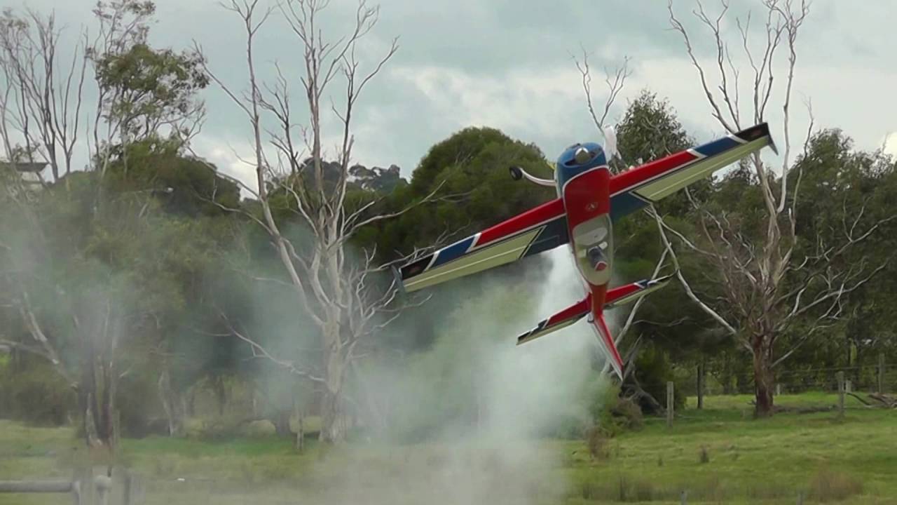 Extreme Flight Extra 300 3D - YouTube