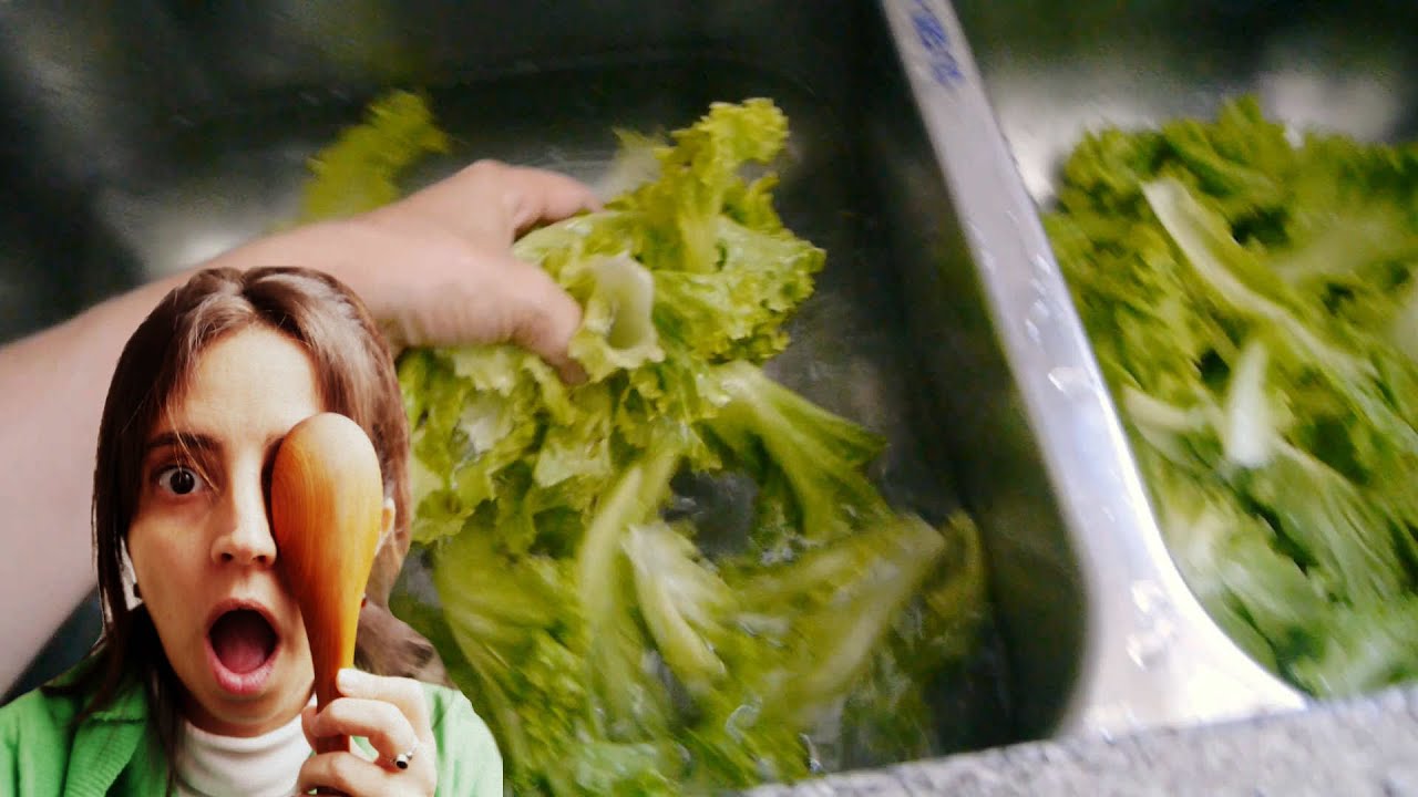 Cómo lavar verduras / Lavar lechuga - Paulina Cocina - YouTube
