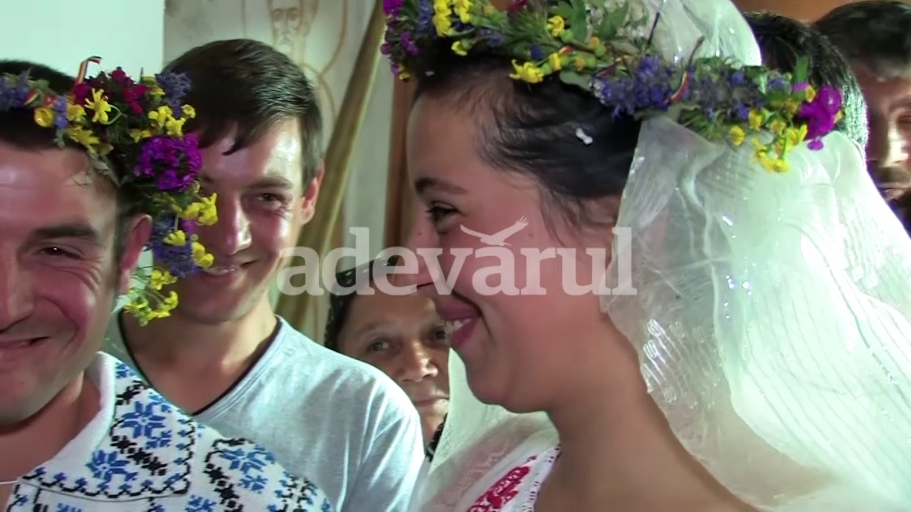 buzau nunta traditionala in satul dacic - YouTube