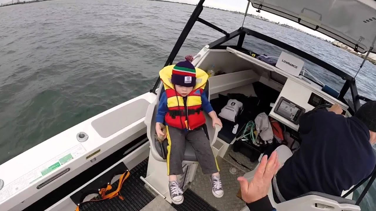 Bunbury Blue Manner Crabs - Onboard DIVErsion - YouTube