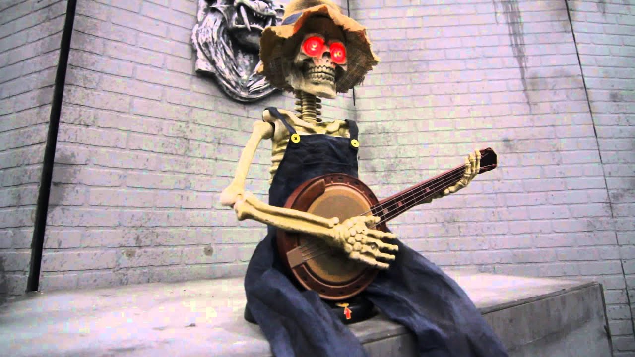 VA111 _ Skeleton Playing Banjo Animated Prop - YouTube