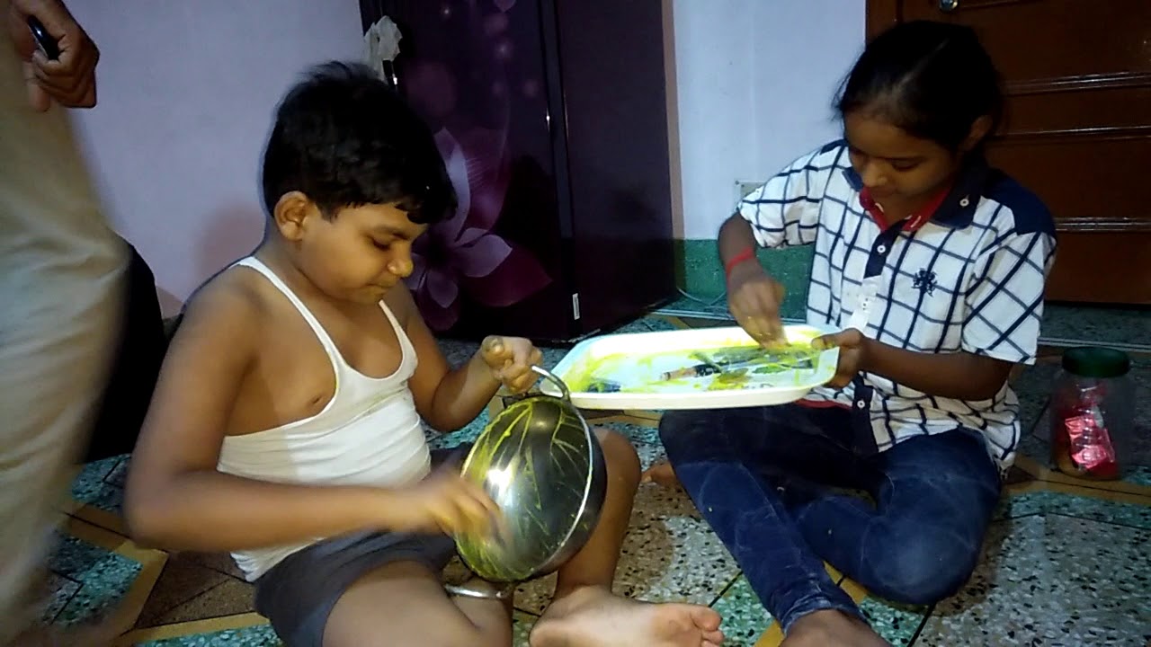 Right way to eat tasty indian curry Part-1 - YouTube