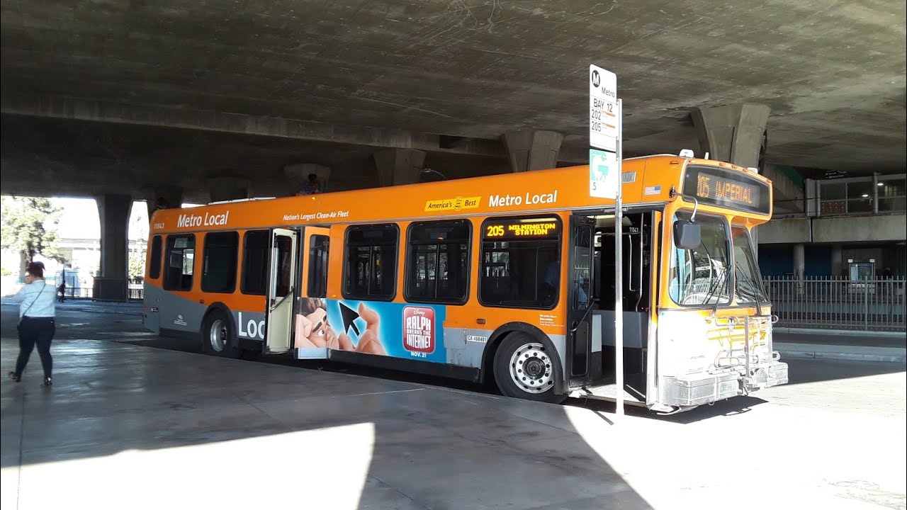 Los Angeles County Metropolitan Transportation Authority 2000 Orion VI ...