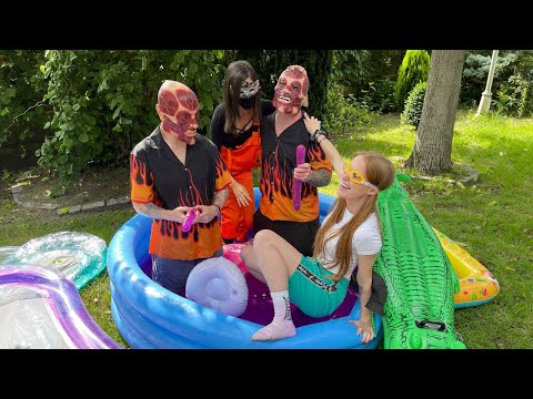 GreazyToys: The DILDO DEATHMATCH