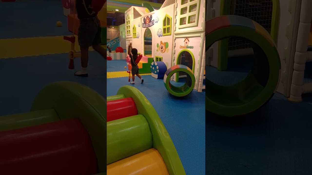 Play@ tom 's world - YouTube