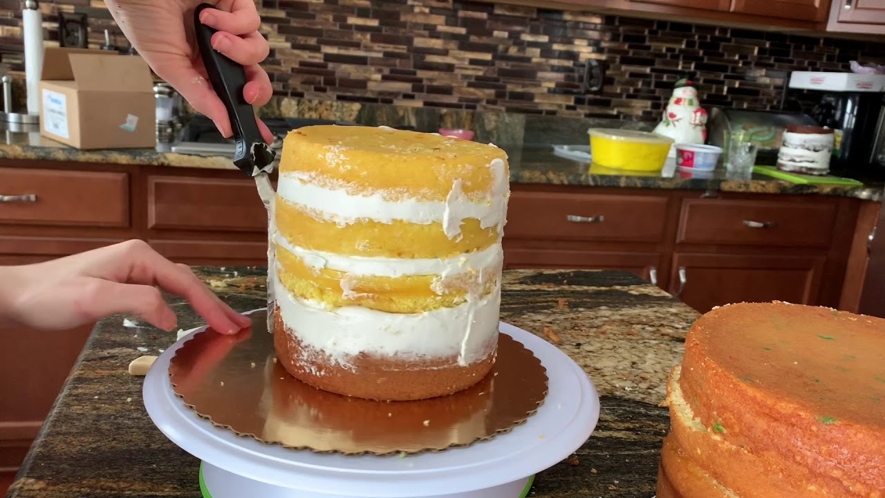 Filling and icing Wednesday - YouTube
