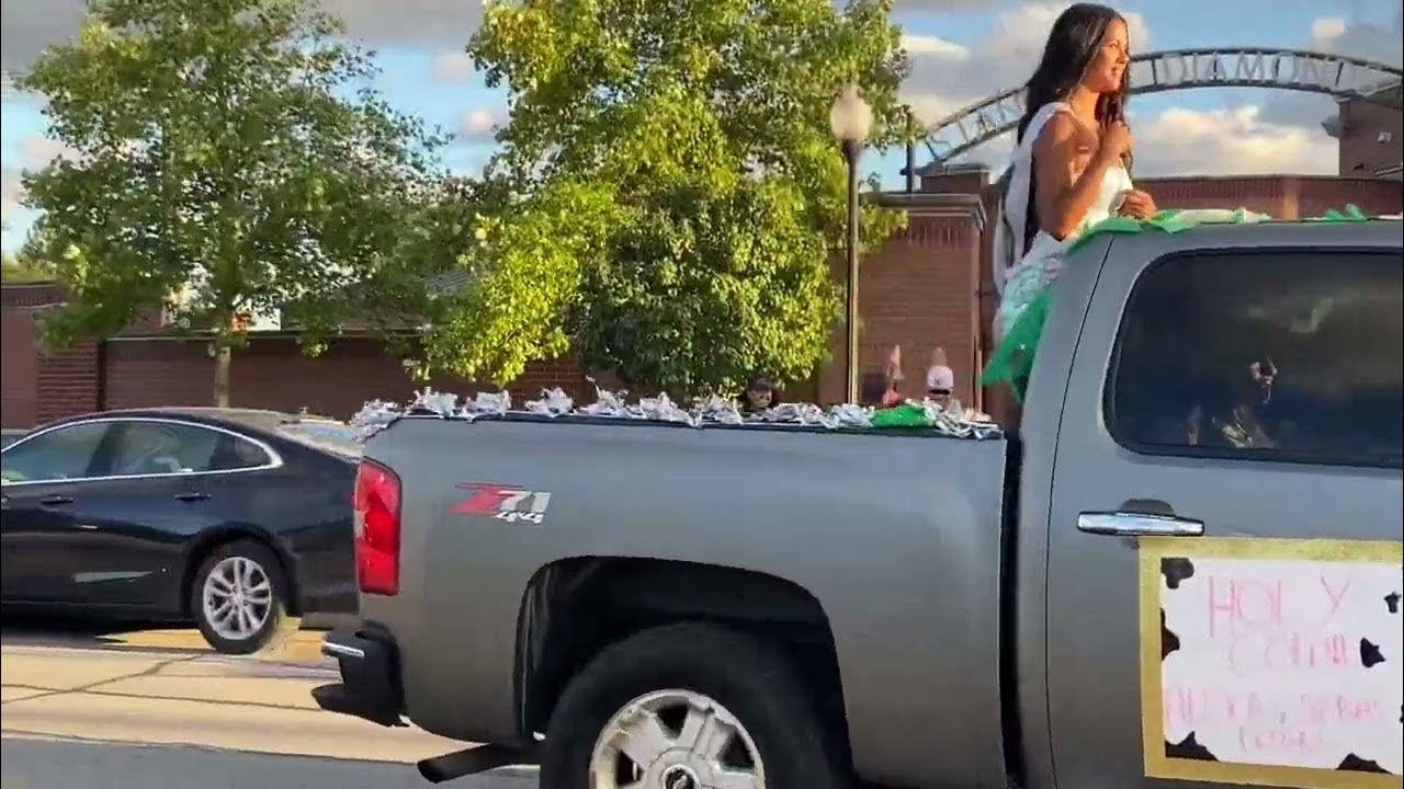 WHS Homecoming parade 2022 - YouTube
