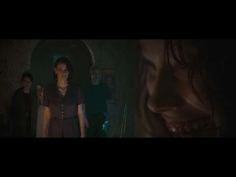 Evil Dead Rise ( 2023 ) Ellie's menacingly threatens her family and dies after pleading with Beth...