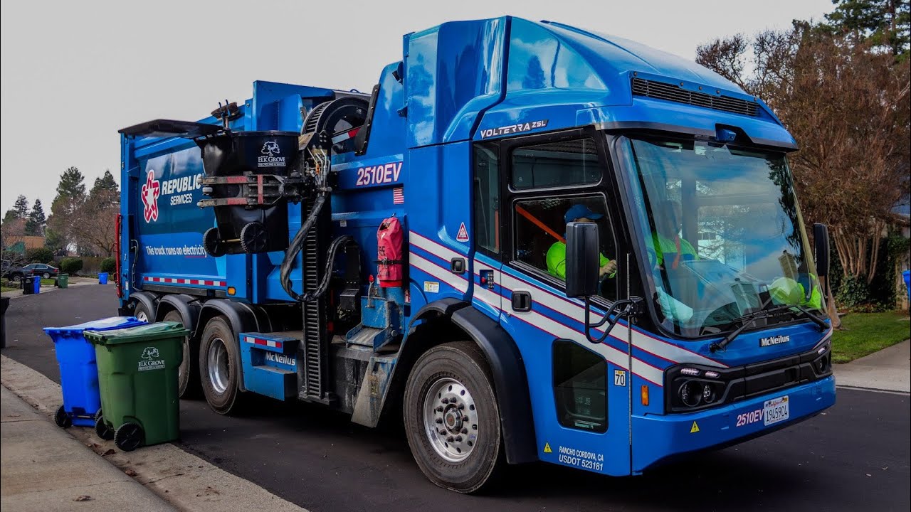 Republic Services McNeilus Volterra ZSL Electric Garbage Truck - YouTube