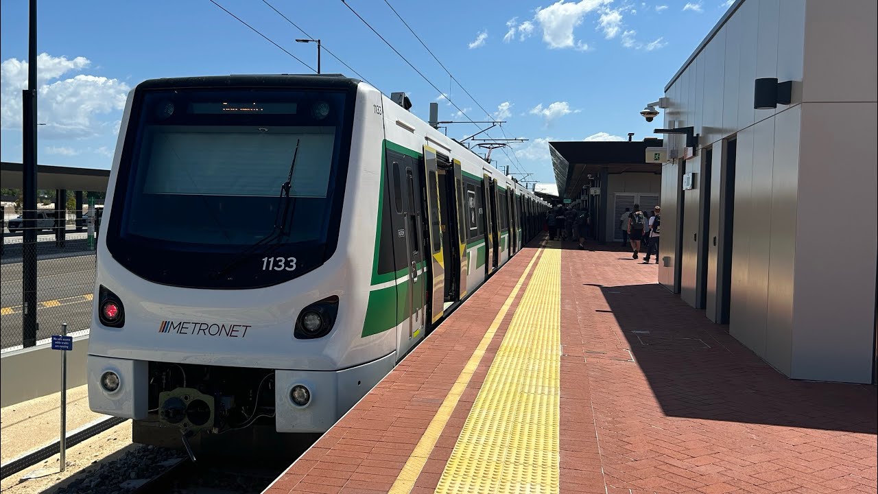 Transperth Trains at Ellenbrook Station - YouTube