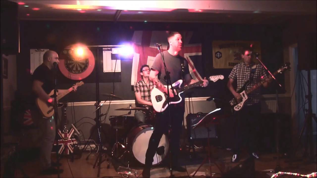 Eton Rifles - YouTube