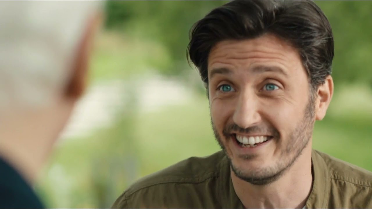 Crédit Mutuel - doublage fils "une banque qui appartient à ces clients ...