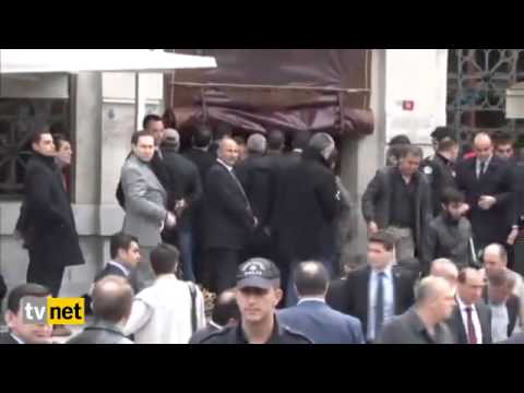 BAŞBAKANLA SELFIE ÇEKTİRMEK