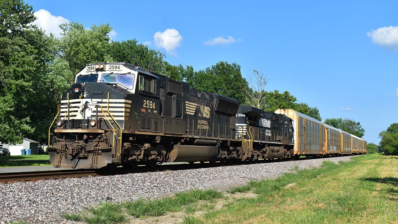 Norfolk Southern SD70M 2594 Leads NS 239 - YouTube