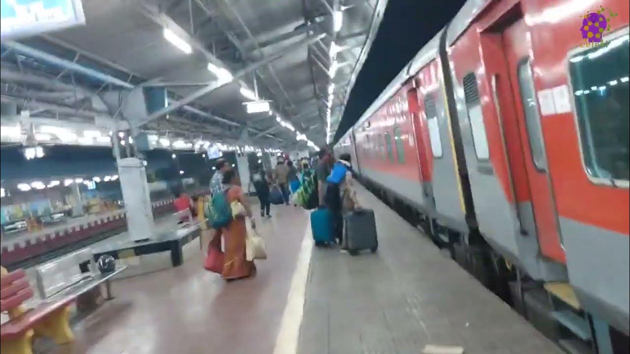 22306 Arrival JSME SMVT Express @Cuttack Railway Station Platform 3 - YouTube