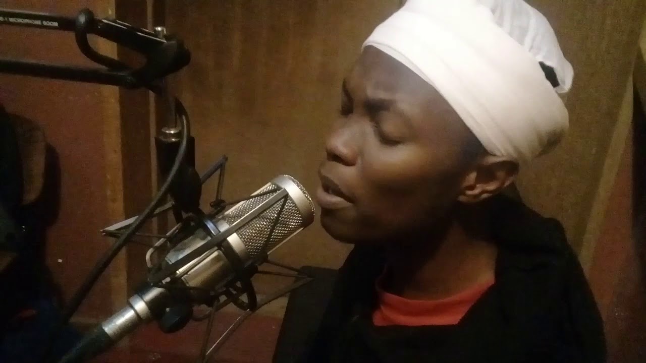 Dj Elly Live on air with Phyll kimemia - YouTube