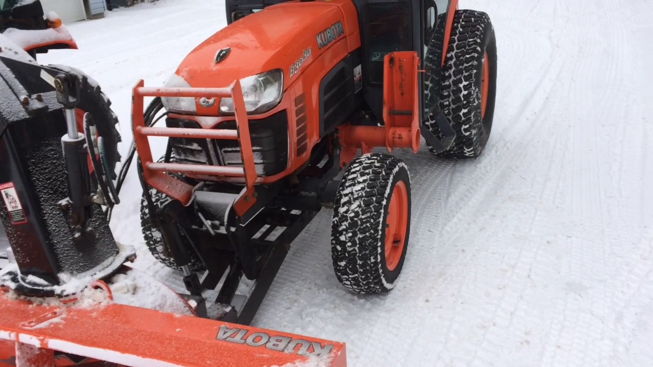 B3030 vs B2650 Snow throwing distance - YouTube