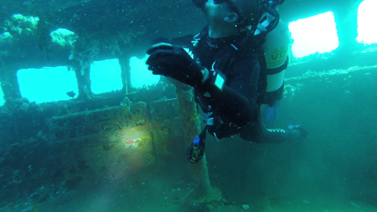 HMAS Swan dive continued - YouTube