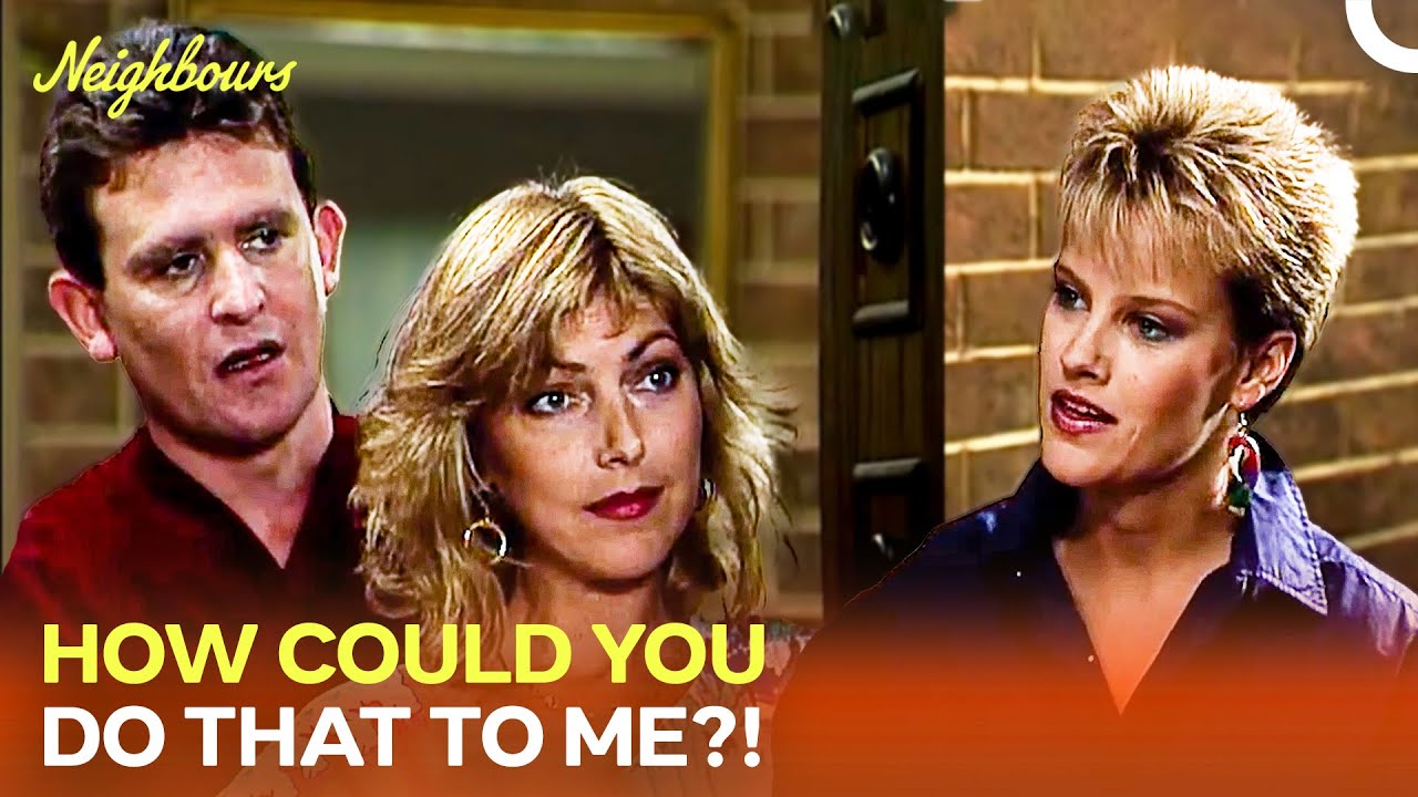 The Moment Daphne CAUGHT Des! | Neighbours (1986) - YouTube