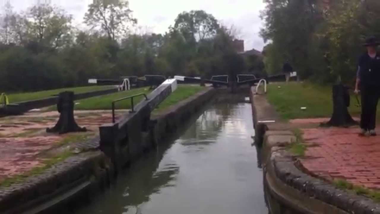 How to work Canal Locks - YouTube