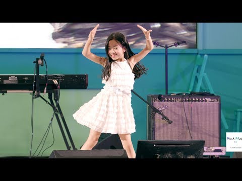 나하은 (Na Haeun) 트와이스 (TWICE) dance the night away[4K 60P RAW 직캠]@180819 락뮤직