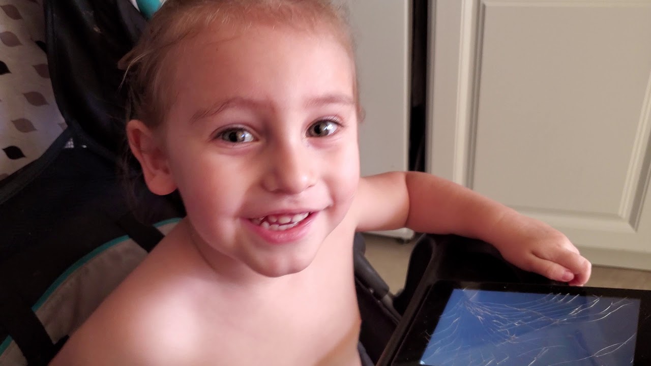 Cute baby plays BUDDY TOSS - FOFO PLAYS - YouTube