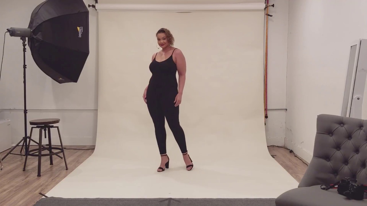 HOW TO POSE FOR PLUS-SIZE FASHION ECOMMERCE PHOTOGRAPHS - YouTube