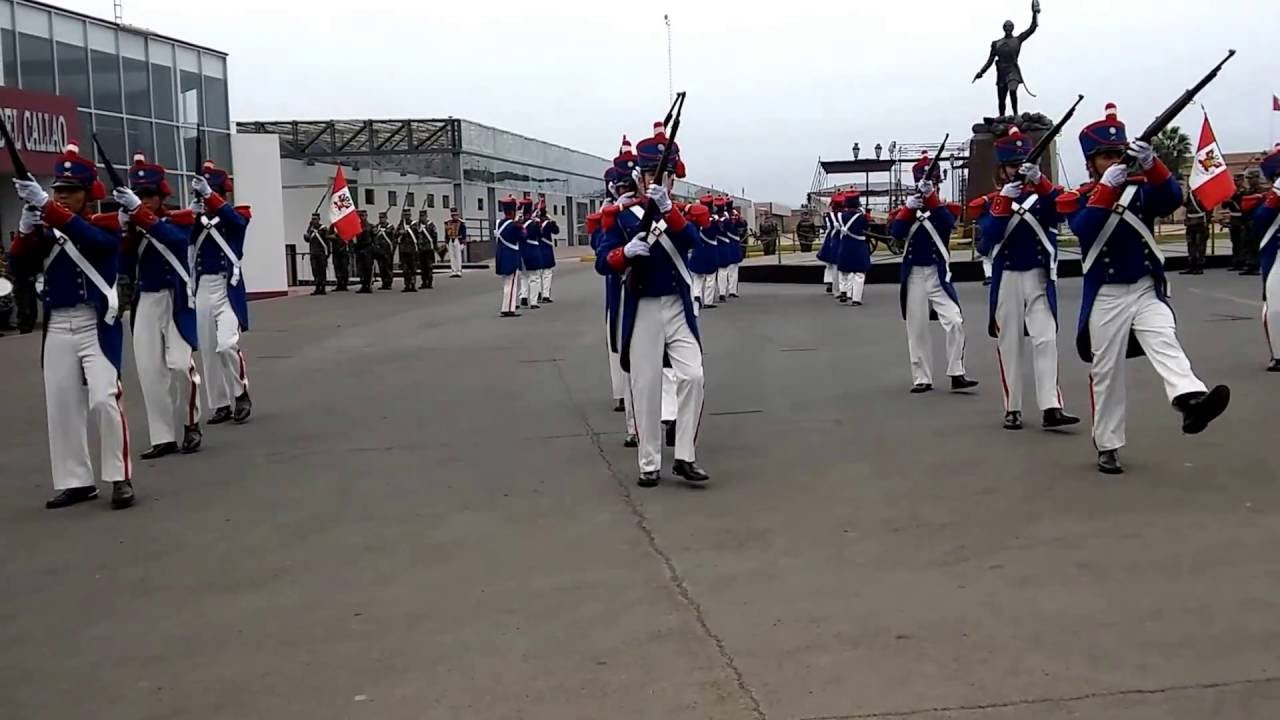 Evoluciones de la Legión Peruana de la Guardia 2016 - YouTube