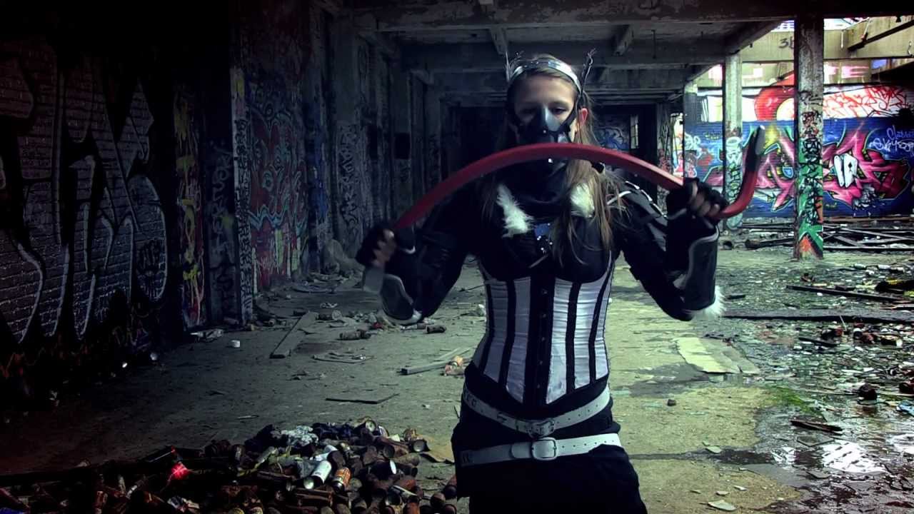 Calimacil - Freeman the Crowbar - LARP crowbar - YouTube