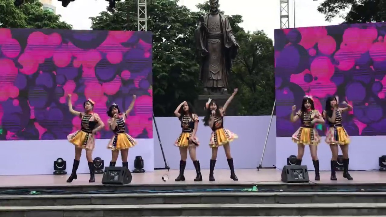 20191116 SGO48 Stage Full in Hanoi biểu diễn tại - YouTube