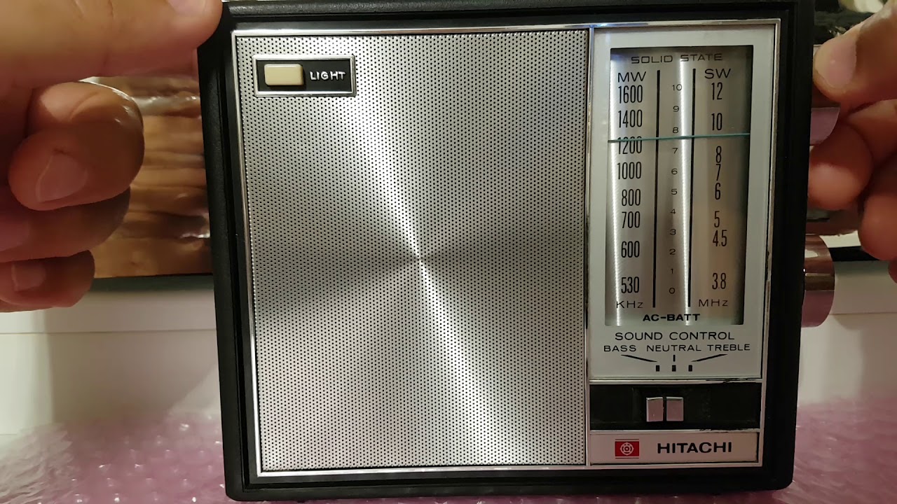 HITACHI WH－827. КВ диапазон. - YouTube