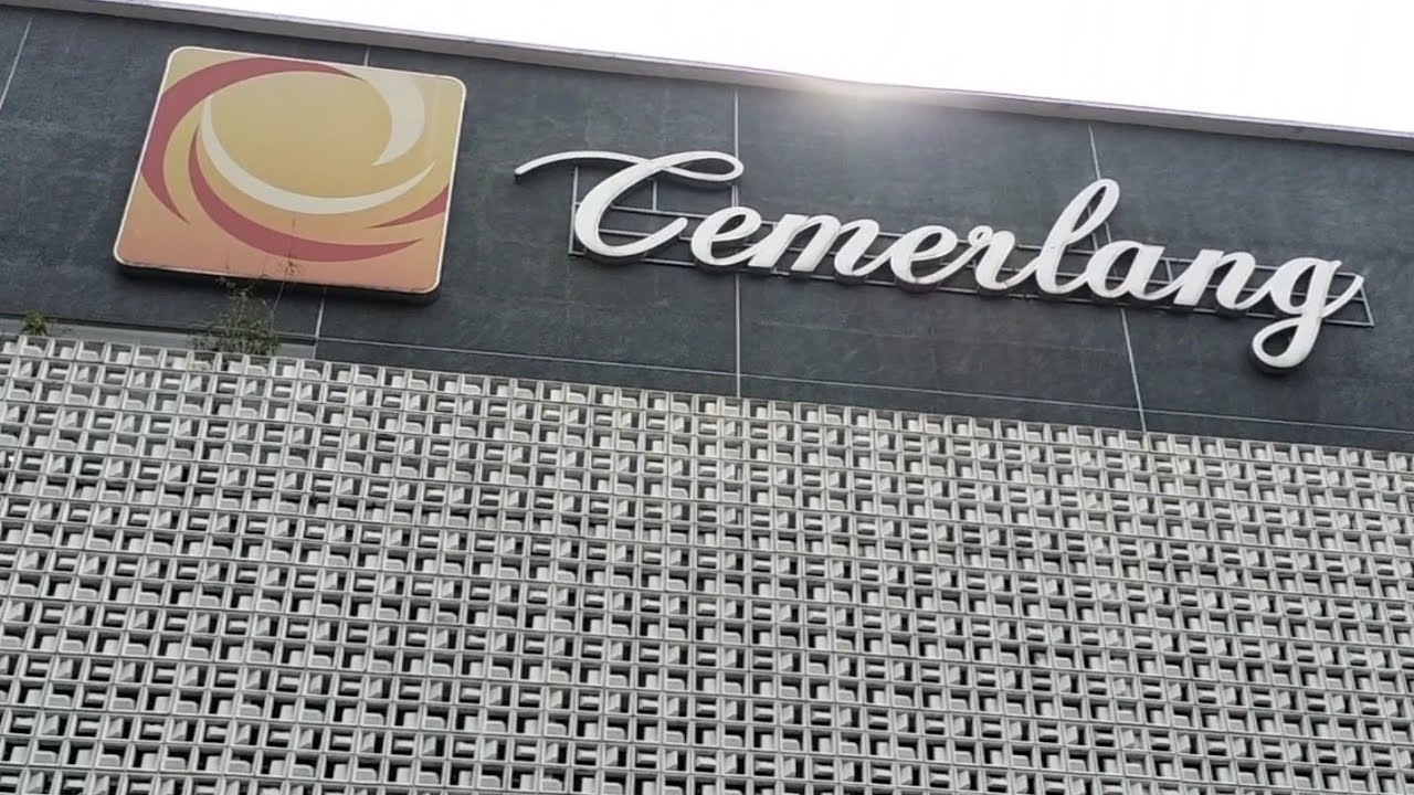 Hotel Worth It di Tengah Kota Bandung | Hotel Cemerlang - YouTube