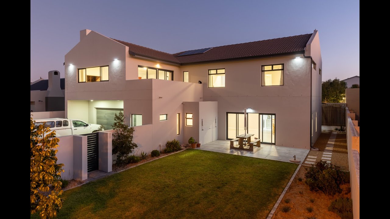 "Captivating Myburgh Park Gem with Lagoon Views: Your Dream Home Awaits ...