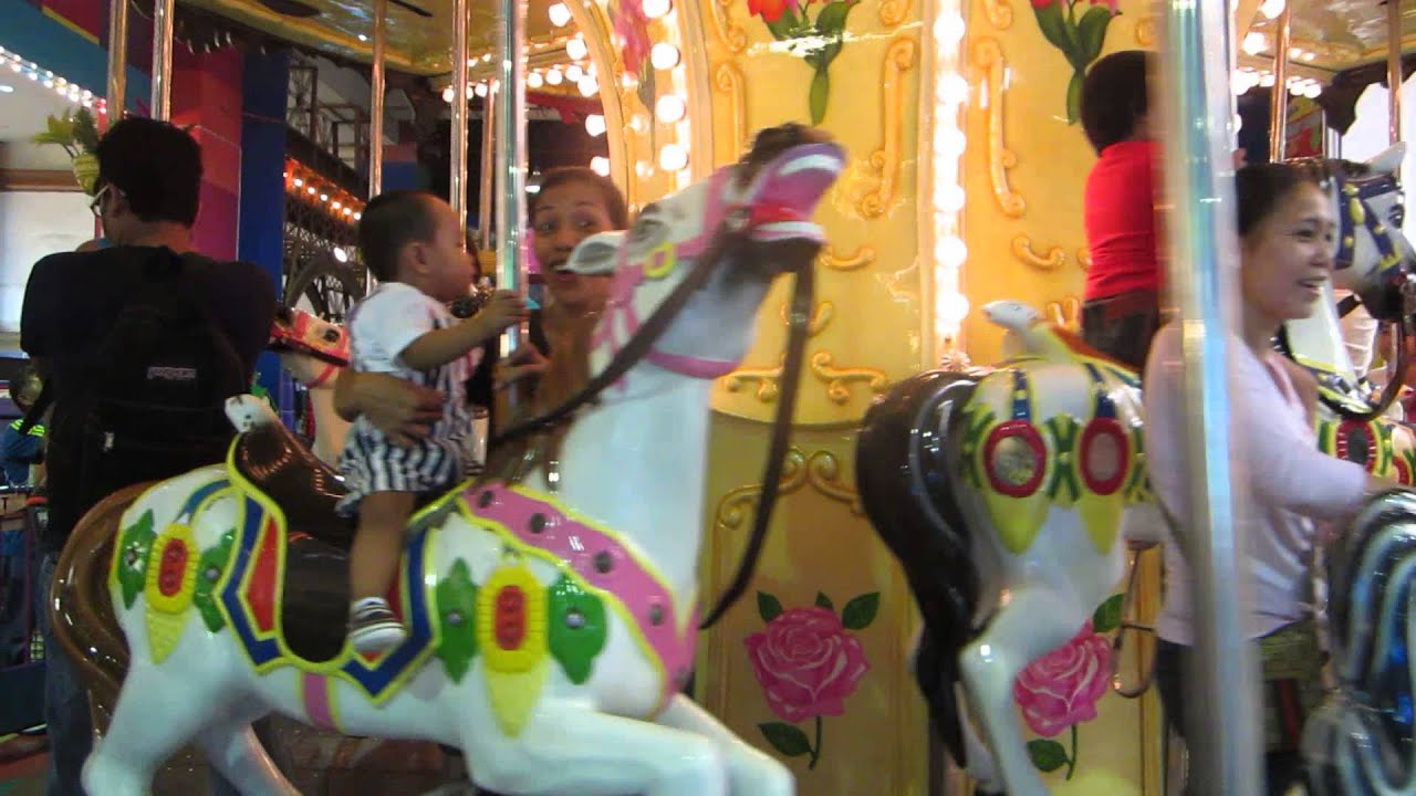 Worlds Of Fun @ Sta. Lucia East Grand Mall - 102013 - YouTube