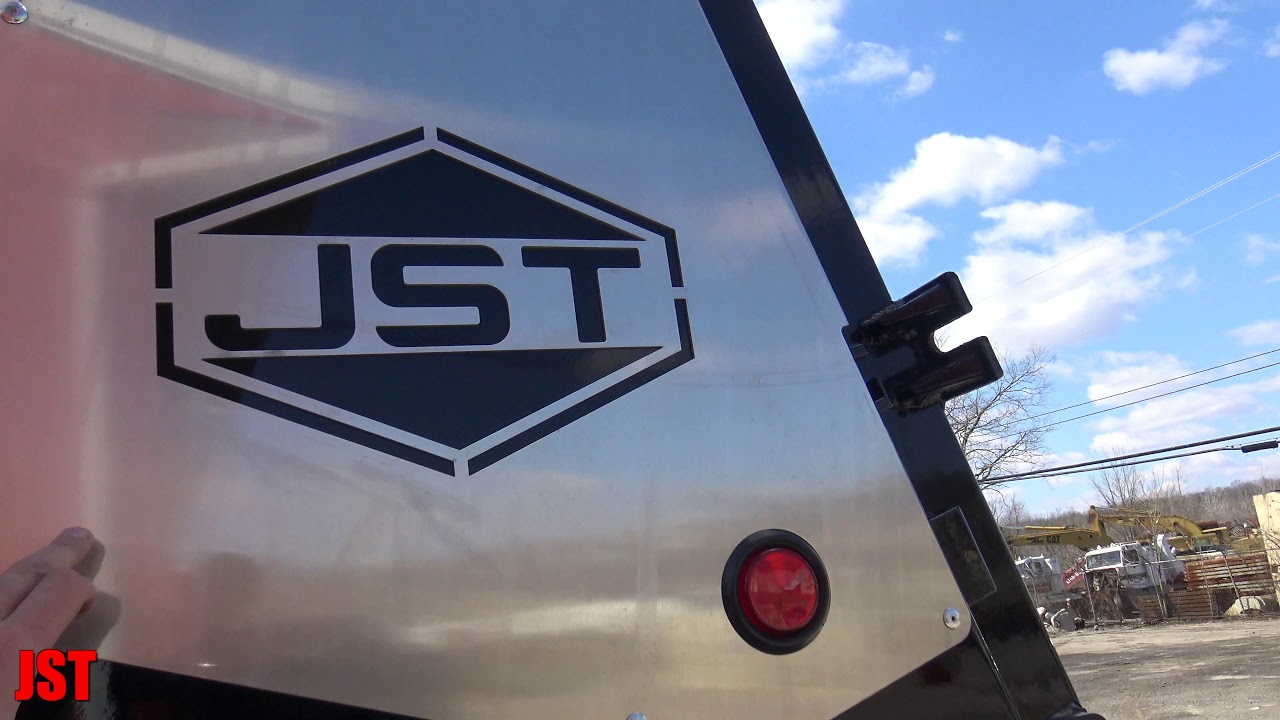 2020 PETERBILT 389 DUMP TRUCK LEGENDARY RED - YouTube