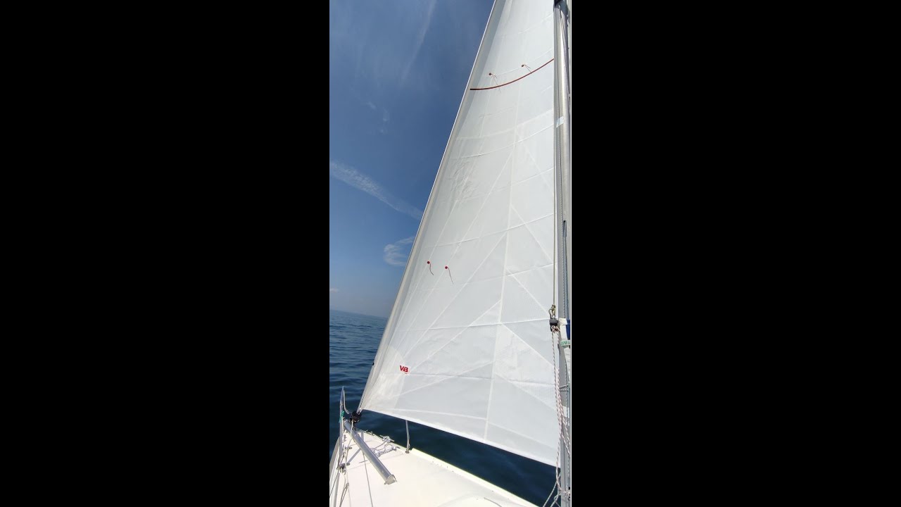 Djinn 7 de B2 Marine sur le Leman - YouTube