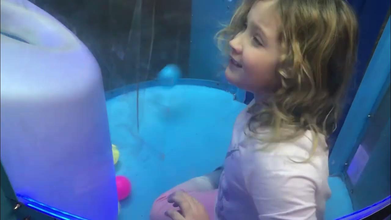 Ariana plays the falling ball game - YouTube