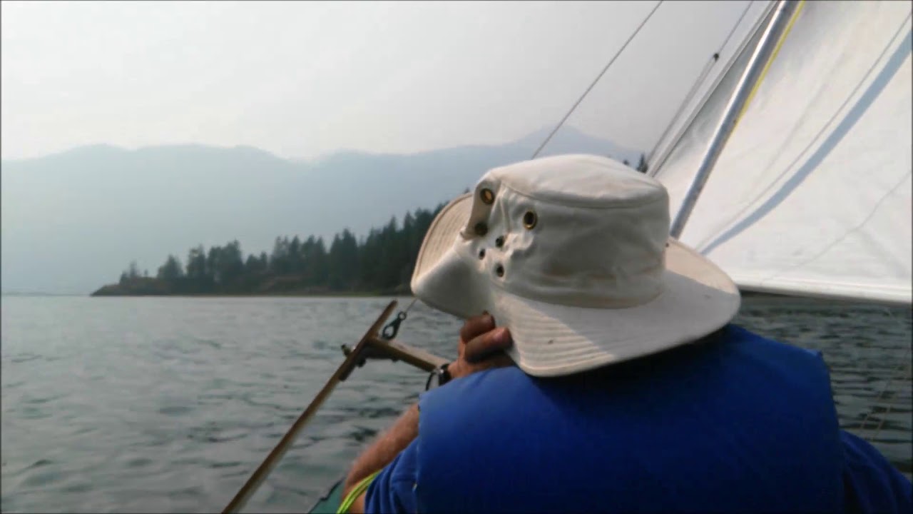 Folbot Super 17.5 kayak Lateen sail set - YouTube