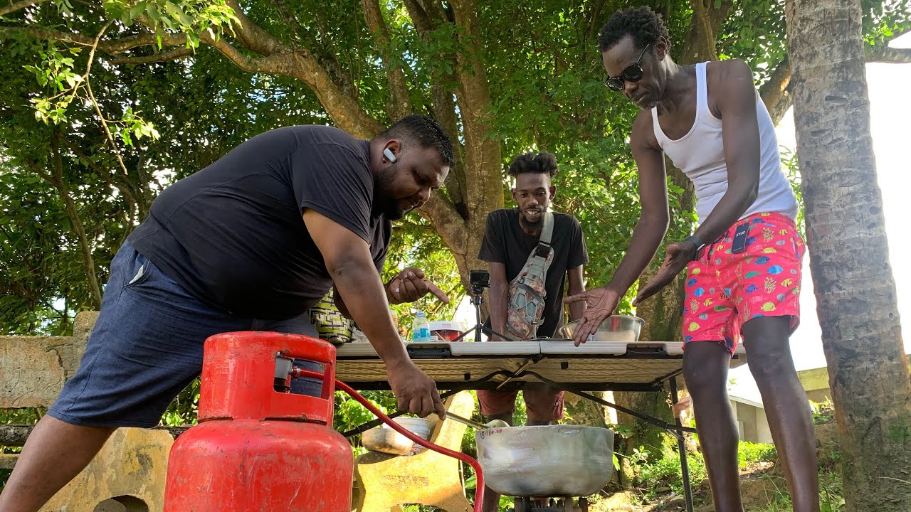 BACKYARD COOK & EAT IN TOBAGO - YouTube