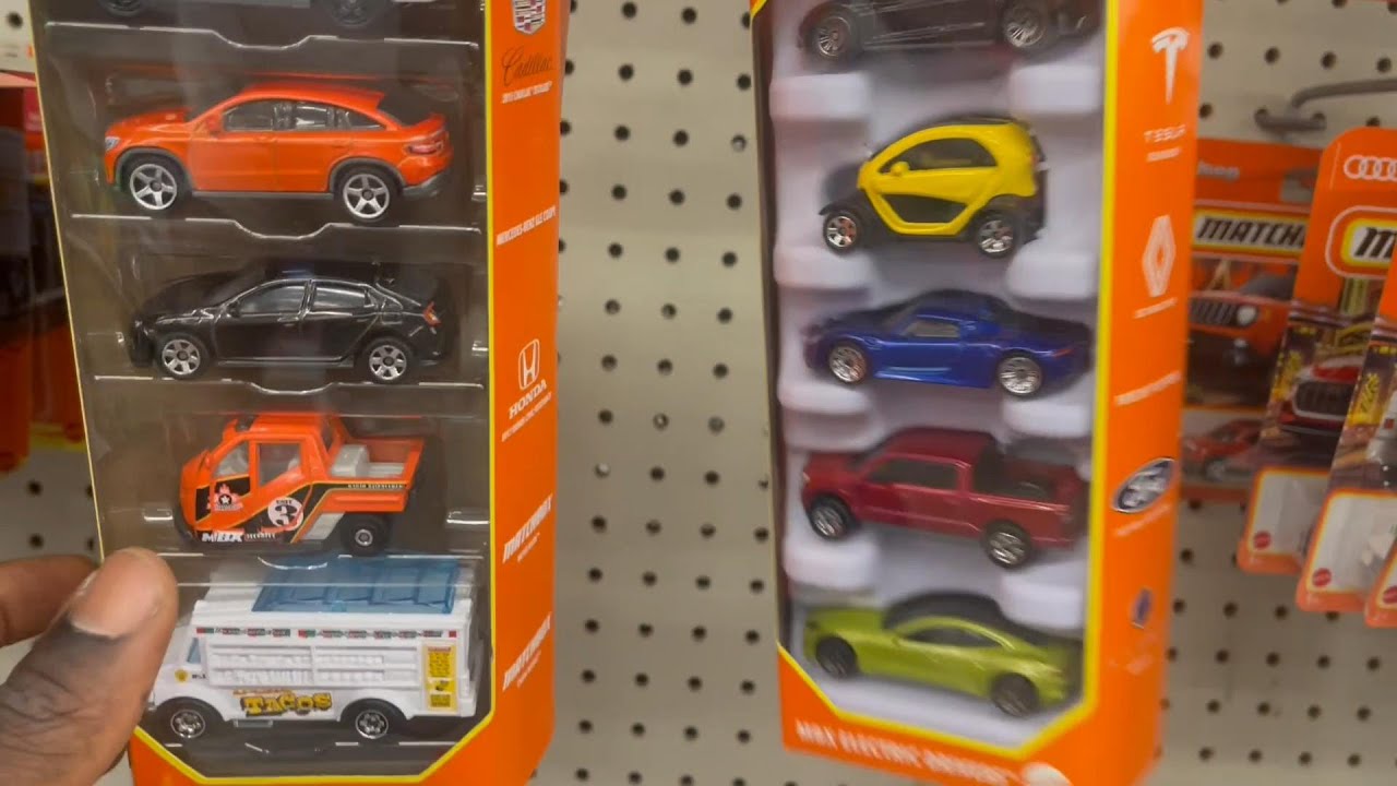 Diecast Hunting Found So many Amazing match box - YouTube