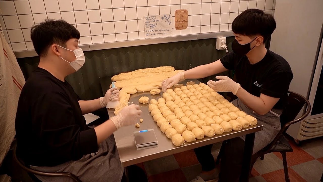 "11년 경력!" 반죽부터 직접 만드는 대왕 와플 - 림벅와플 여의도 본점 / Homemade Giant Waffles ...